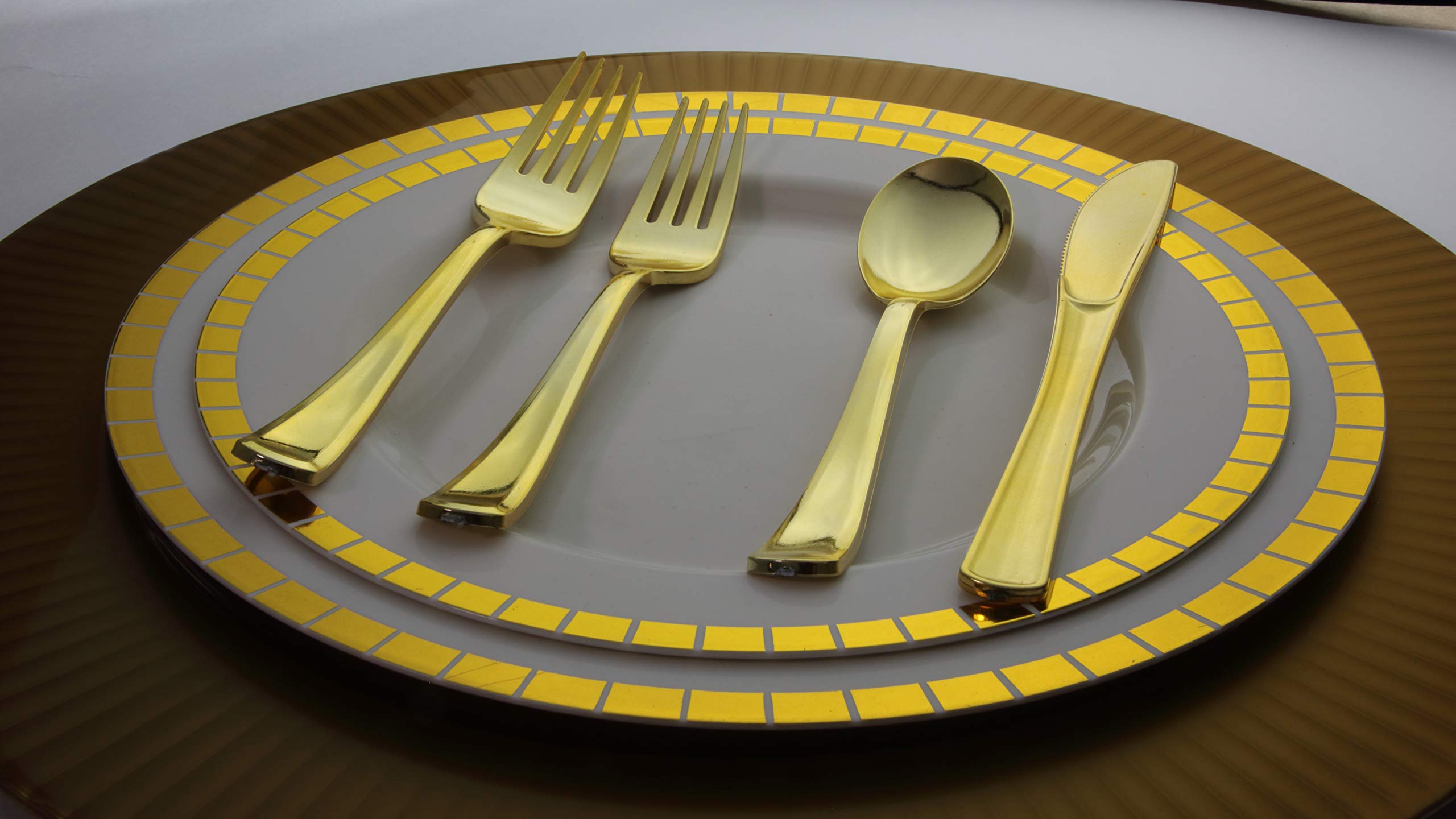 9 In. Cream/Gold Slit Design Elegant Plates - 10 Ct.