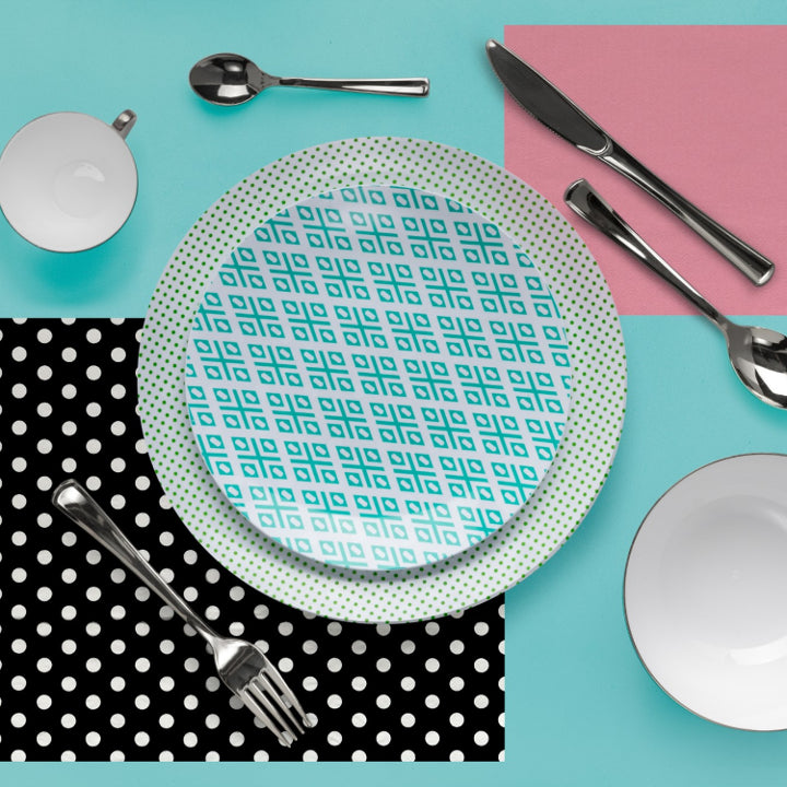 Beautiful Premium quality 10 In. Aztec Design Plastic Plates (10)
