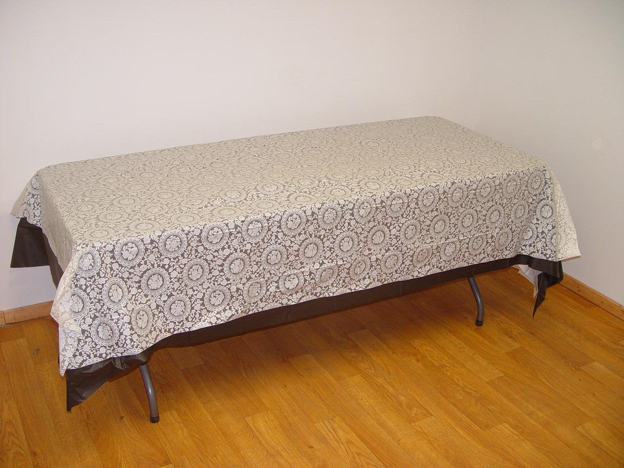 White Lace plastic table cover